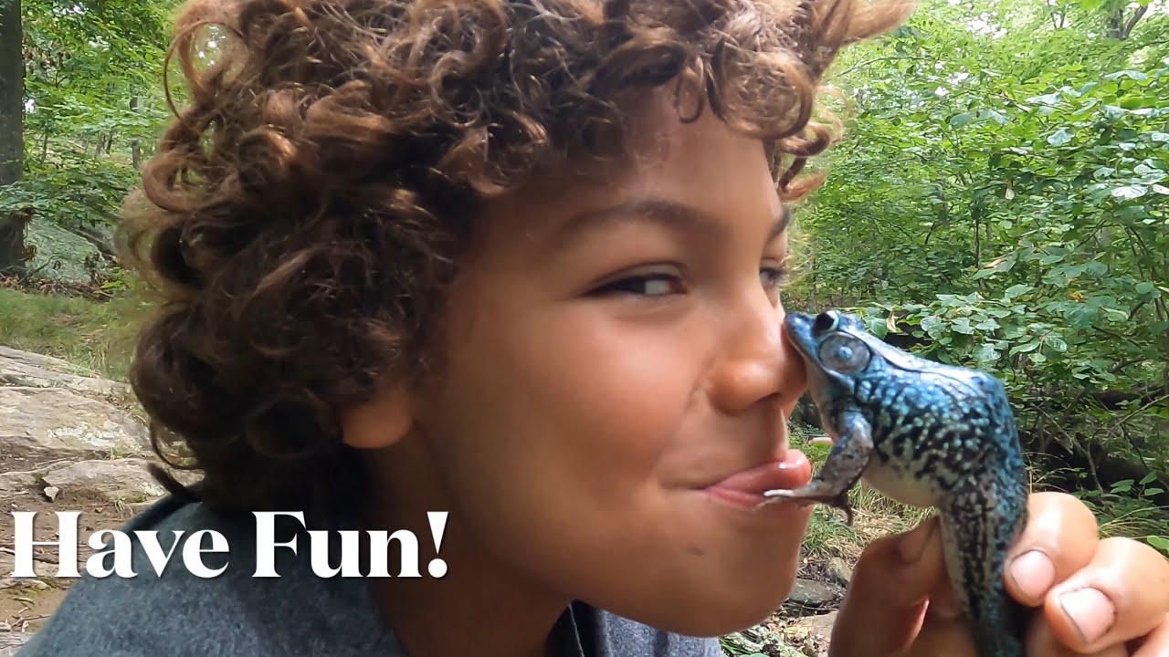 1 in a million Blue Frog! - YouTube