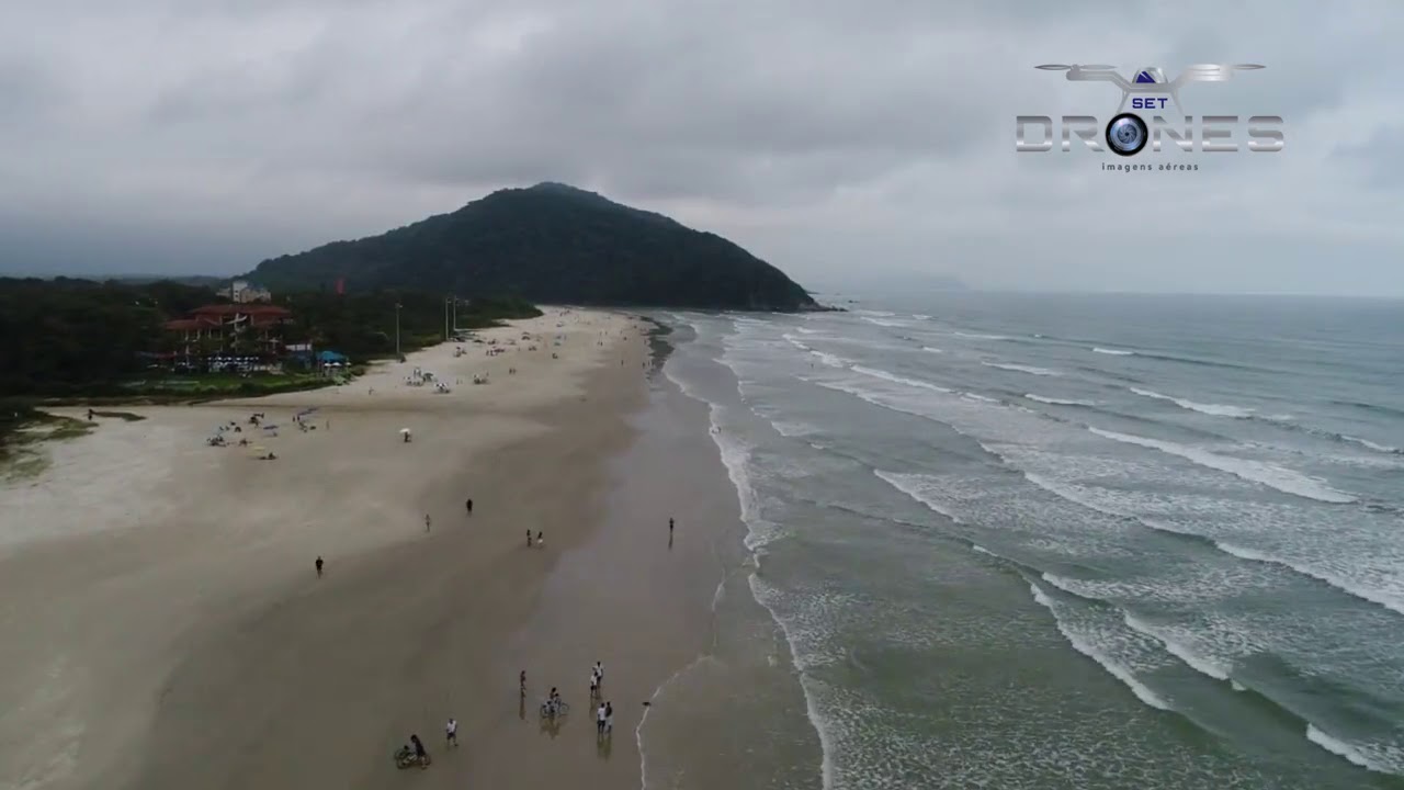 Encontro Rio Guaratuba com o mar da praia de Guaratuba - Bertioga - Set ...