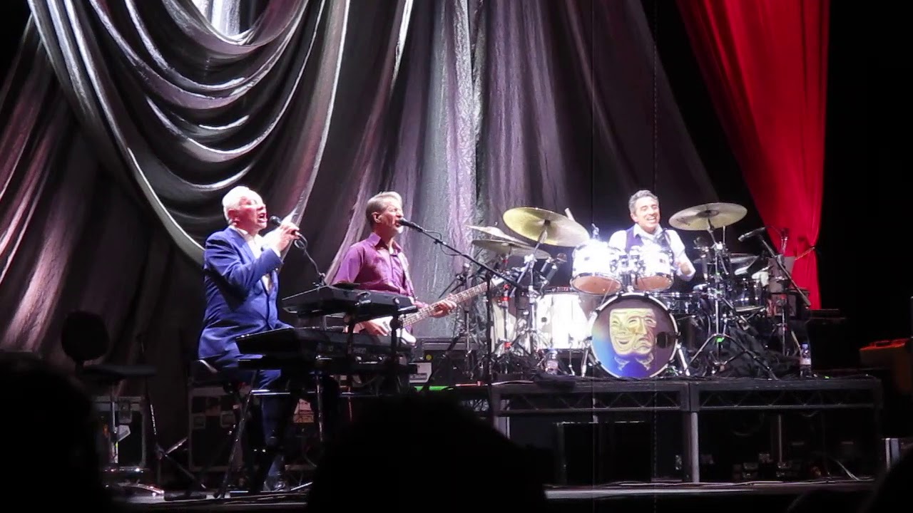 Joe Jackson - London Palladium 17th April 2019 "One More Time" - YouTube