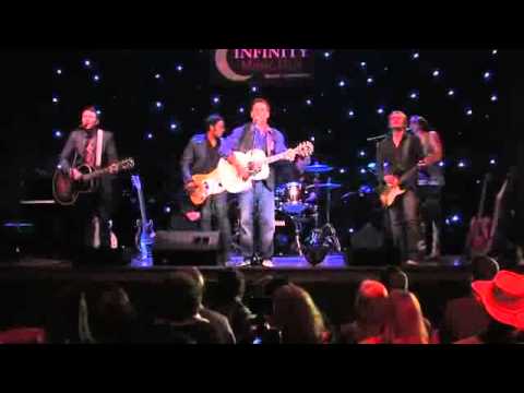 Bob Pressner - Looking Back (I wouldn't change a thing) LIVE - YouTube