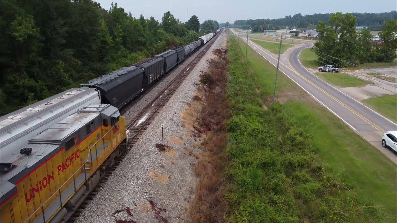 (Drone) Alongside UP 7866 leading NS 130 out of Meridian, MS - YouTube