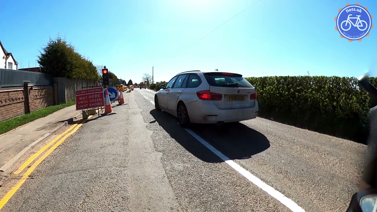 Jumping the Red Light at Roadworks - YouTube