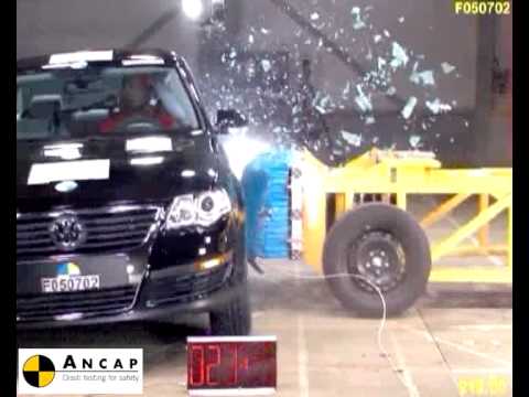 Volkswagen Passat 2006 ANCAP Crash Test (5 stars) - YouTube