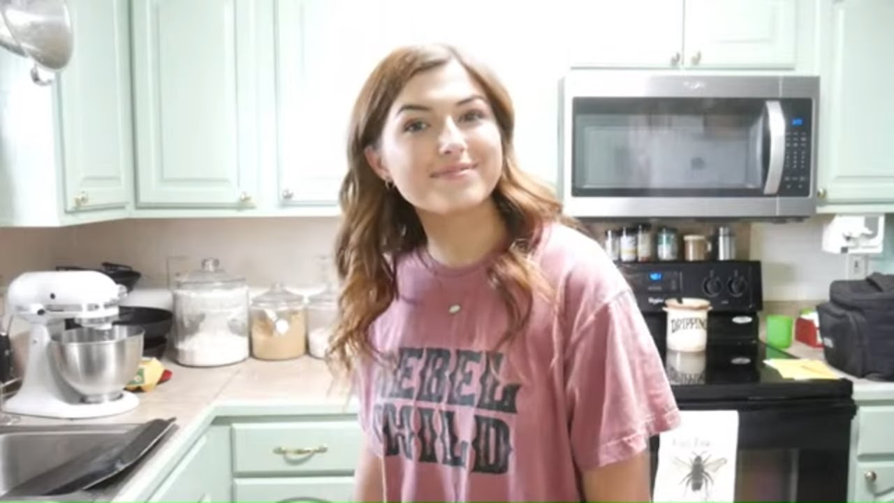 Thick And Creamy Chicken Pot Pie | Cook With Emily - YouTube