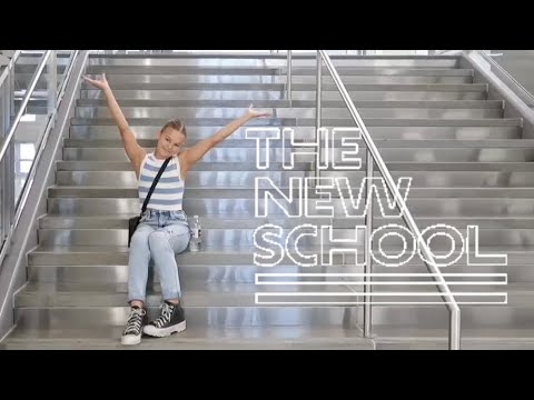 Reese's Middle School Tour | Finding All Her 7th, grade Classes | JR high School | The LeRoys