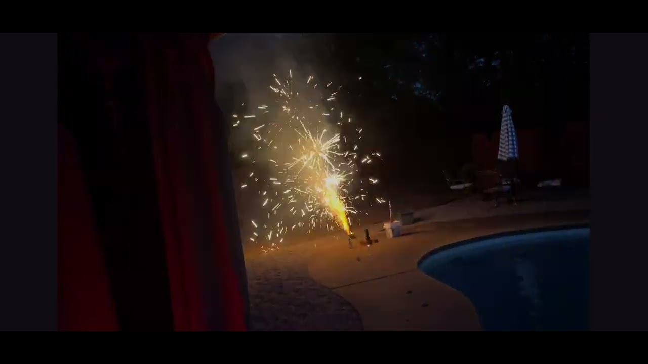 EARLY FIREWORKS!!! (1st Of July Fireworks) - YouTube