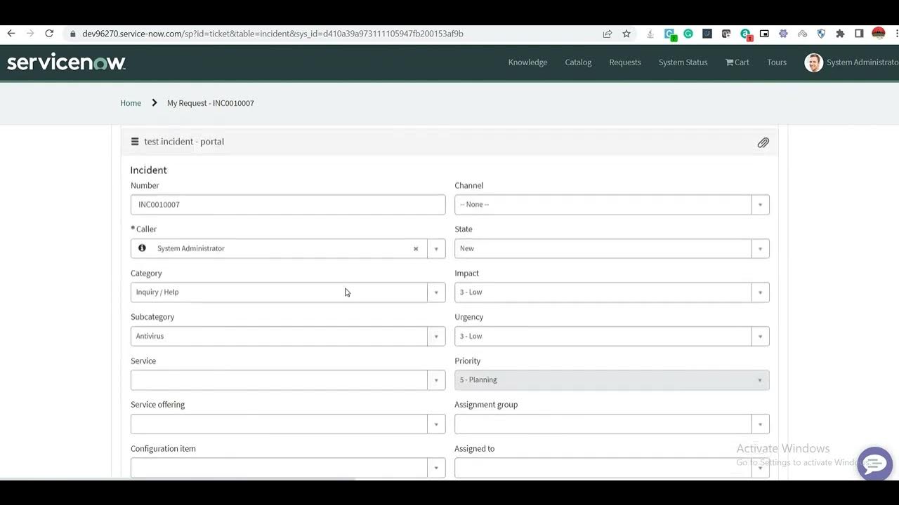 Configure form view in the Service Portal | Form widget | ServiceNow - YouTube