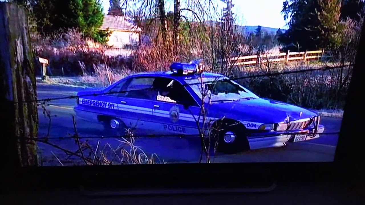 Jumanji mono policia - YouTube