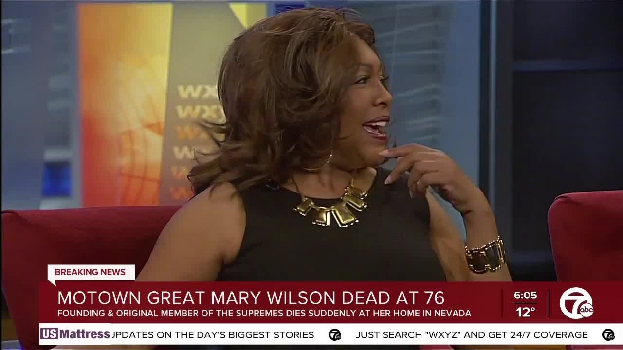 Motown legend Mary Wilson dies at 76 - YouTube