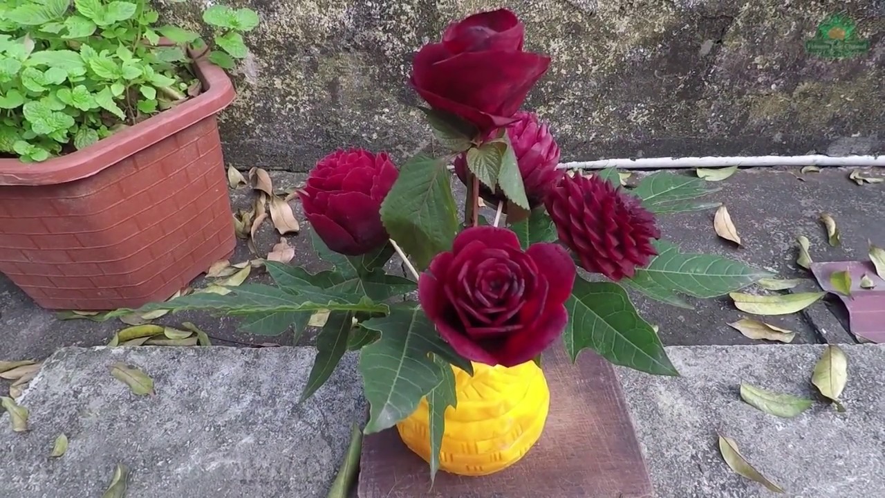 How to carve beetroot flowers (03) - YouTube