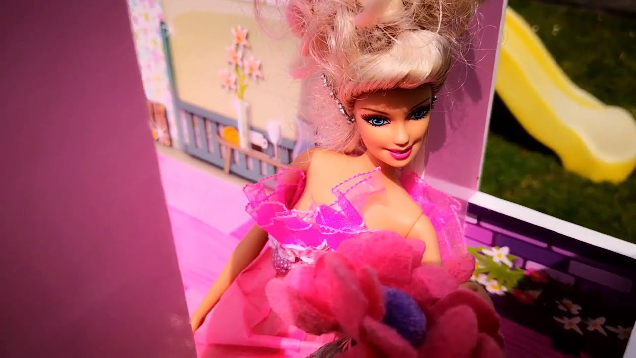 Barbie have got new house/ Barbes naujas namas Vaikai vaikams - YouTube