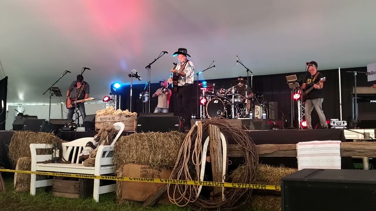 Daniel Bertrand au Festival Country de Notre-Dame de Pierreville 2022 ...
