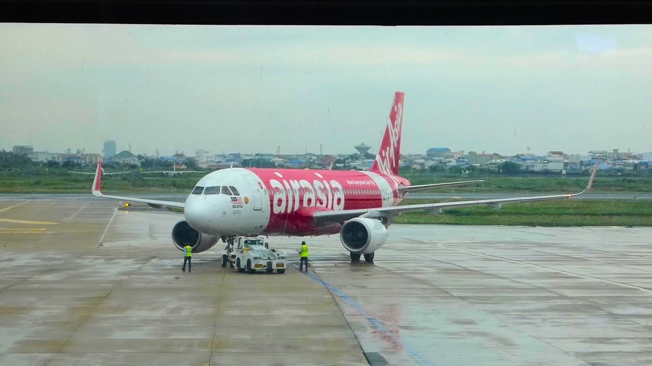 airasia a320 puchback - YouTube