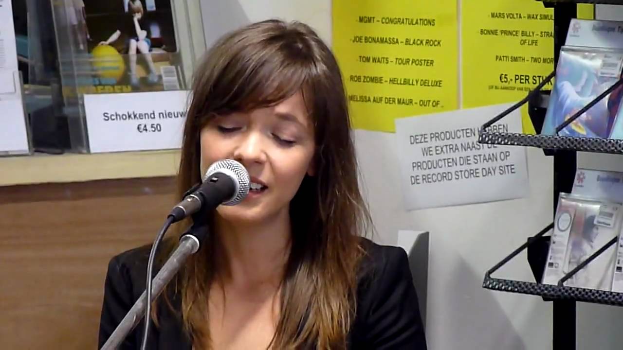 Laura Jansen - Use Somebody [Live] @ Record Store Day - Boudisque ...
