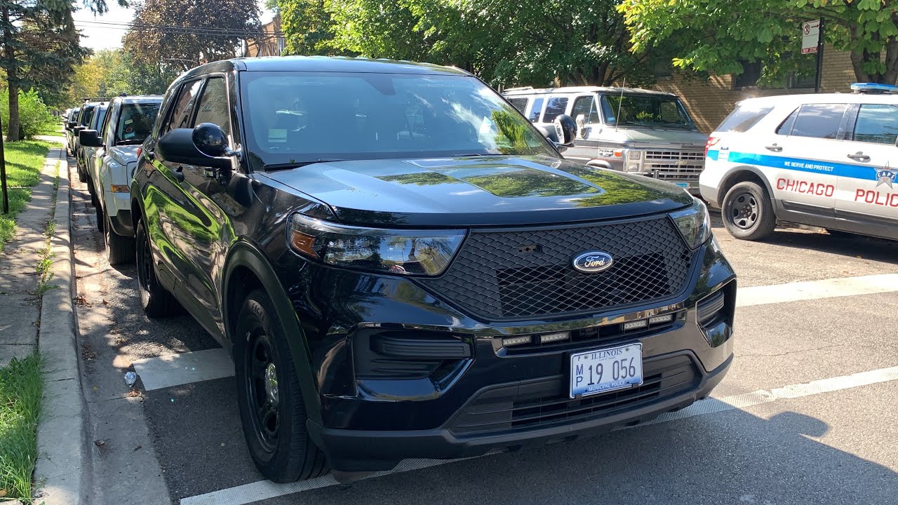 New Chicago Police Dept Umarked Explorer Mini Walk-Around - YouTube