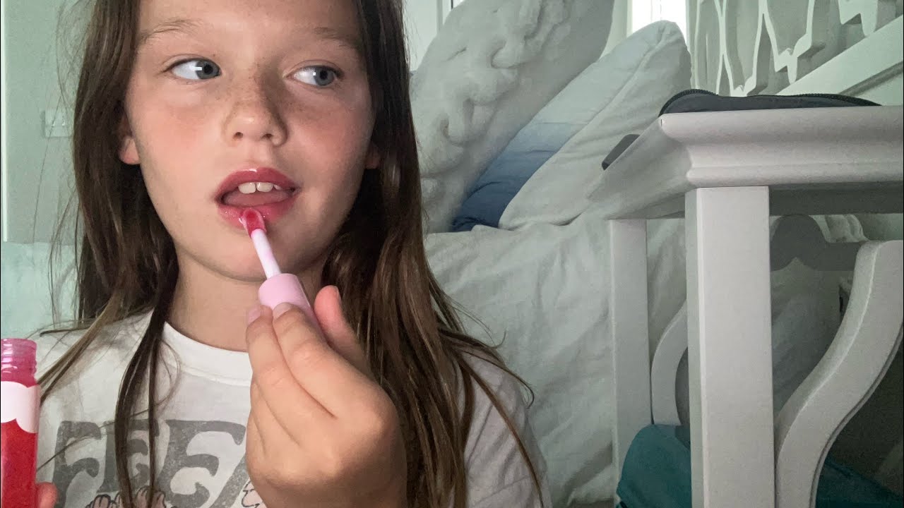 Using Vivian skin care and make up - YouTube