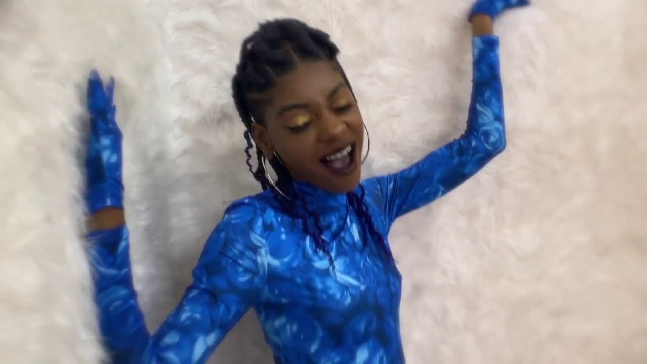 NIA - Idol [Official Music Video] - YouTube