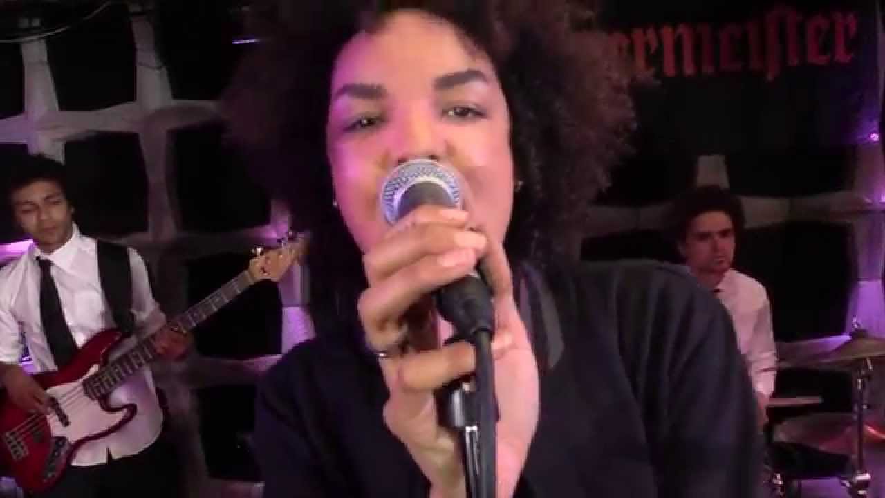 Ruth Royall's Instagram, Twitter & Facebook on IDCrawl