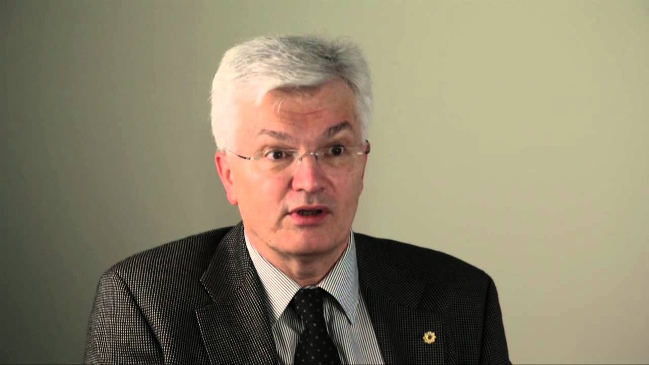 Australian Innovation Showcase India 2013 - Prof Glyn Davis AC Vice ...
