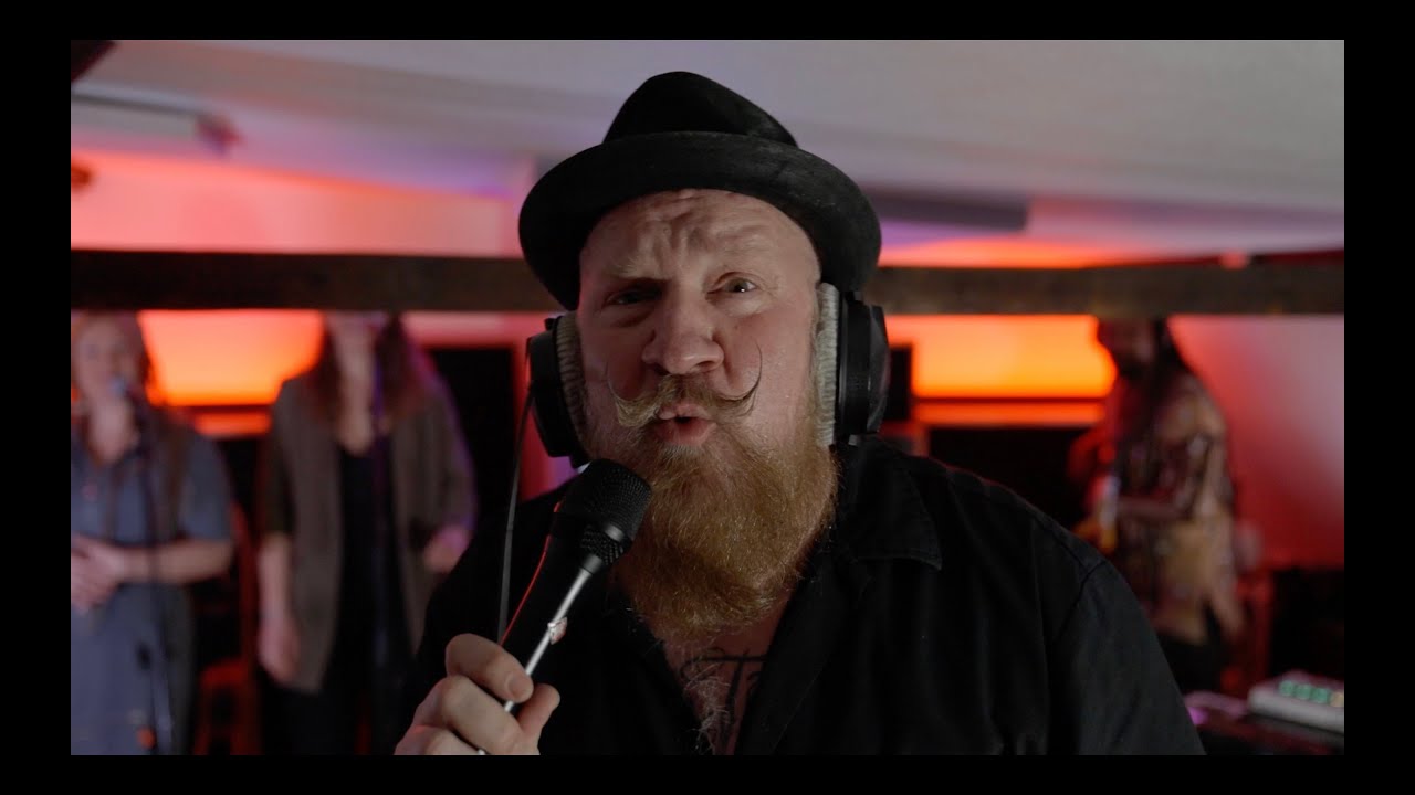 Attic Sessions feat. DR. RING DING - IT HAFFI RAM - YouTube