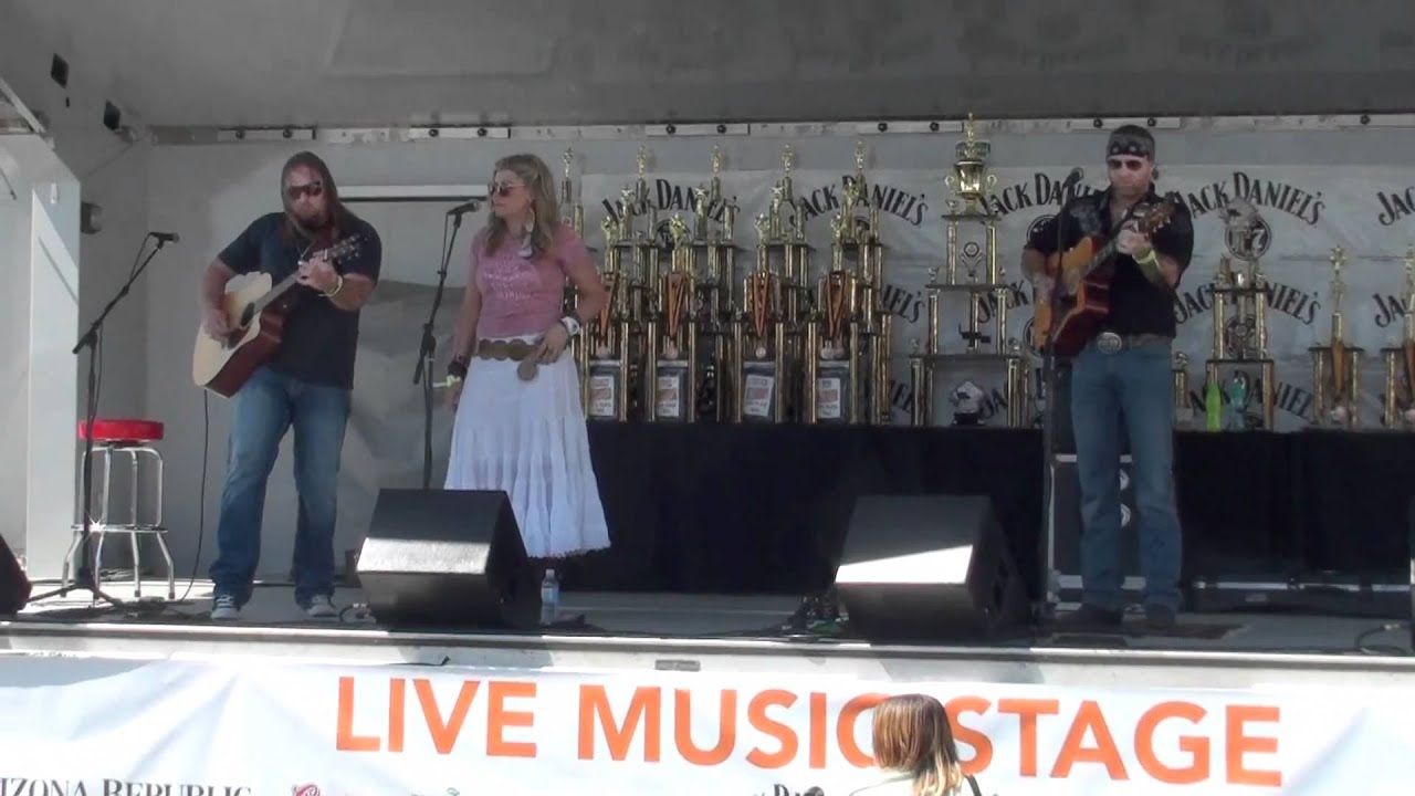 Britten, Christopher Robin & James Parks sing Love Me Like a Man - YouTube