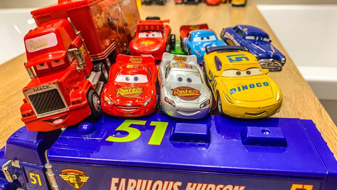 Unboxing Disney Pixar Cars: Finish Line Lightning McQueen, Damaged King ...