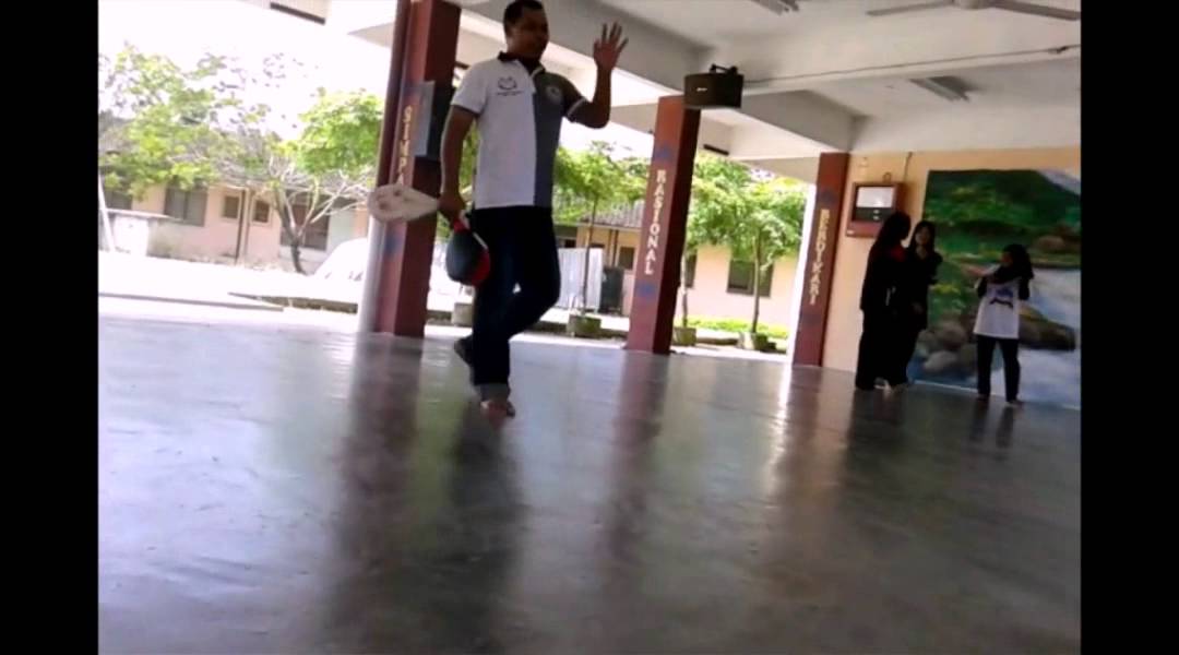 AKTIVITI PSSPGM PB CREW DI SMK RAJA LOPE - YouTube