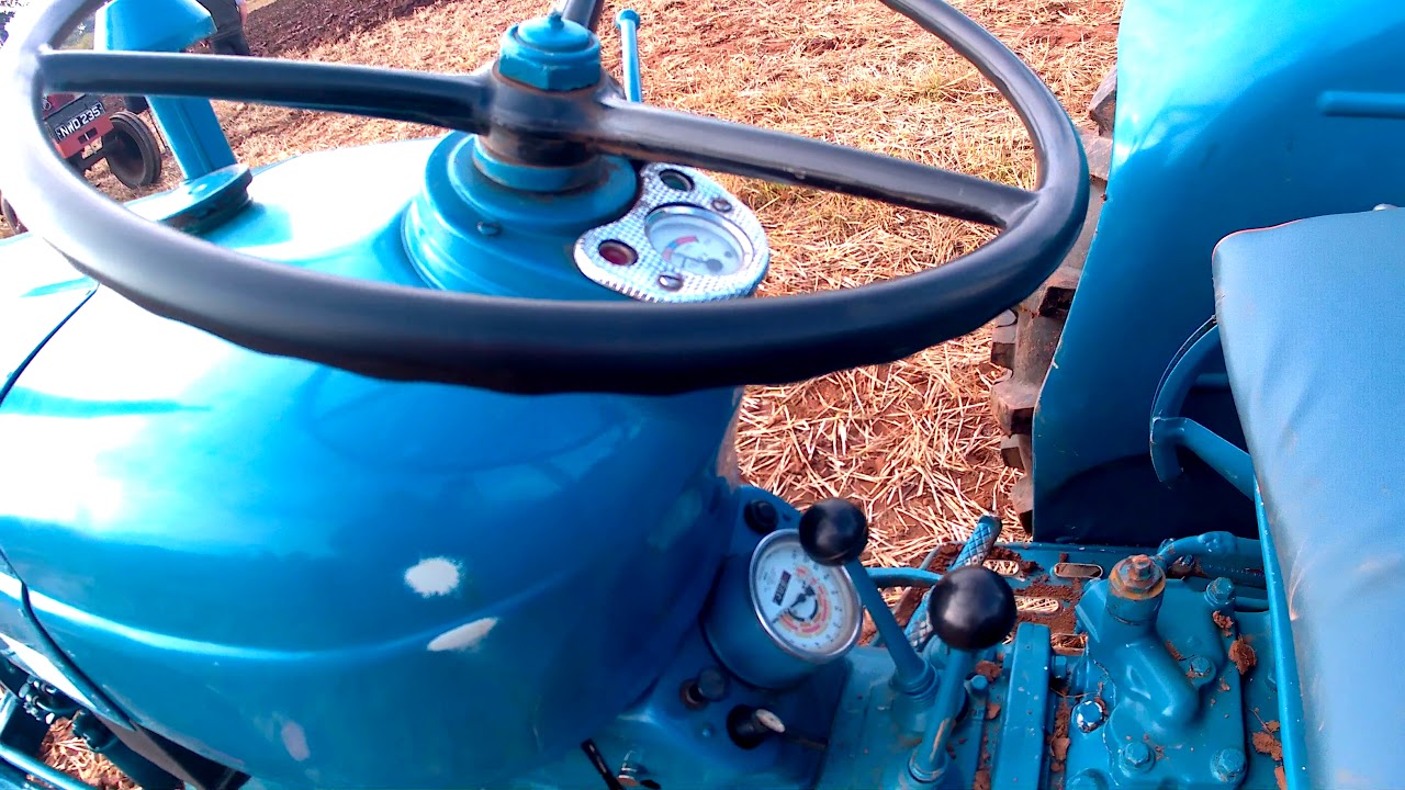 1963 Fordson Dexta 2.5 Litre 3-Cyl Diesel Tractor (32HP) With Ransomes ...