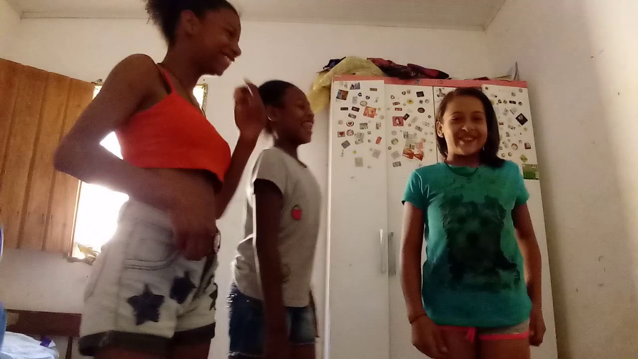 Meninas Dançando😂😂 Youtube