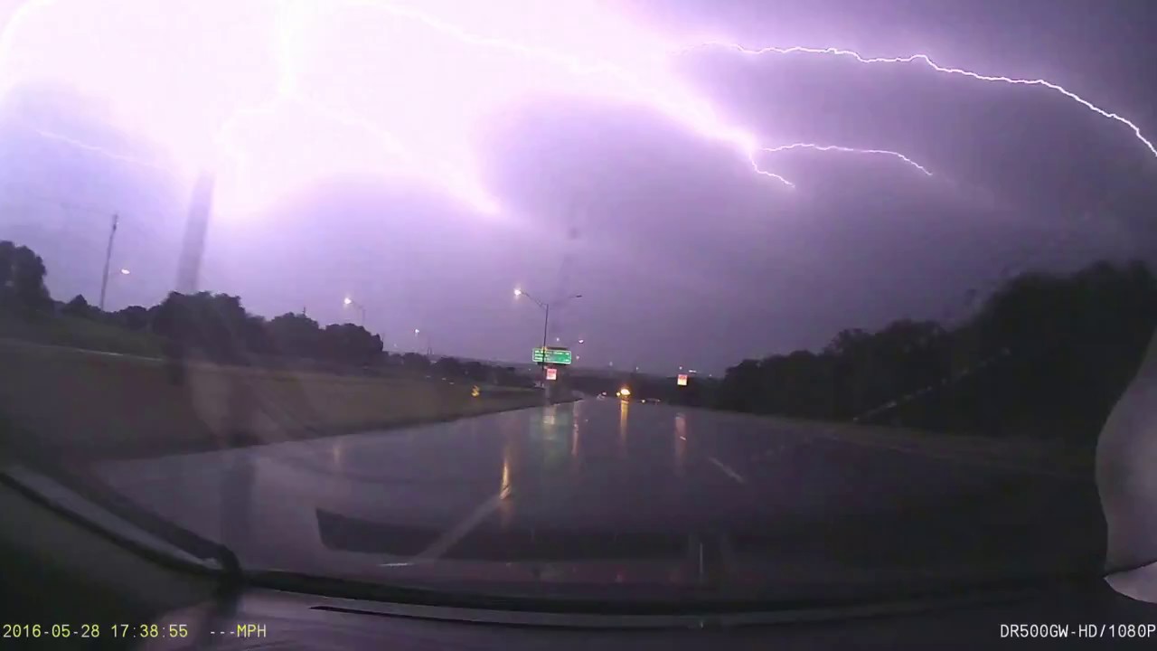 Crazy Lightning strike - YouTube