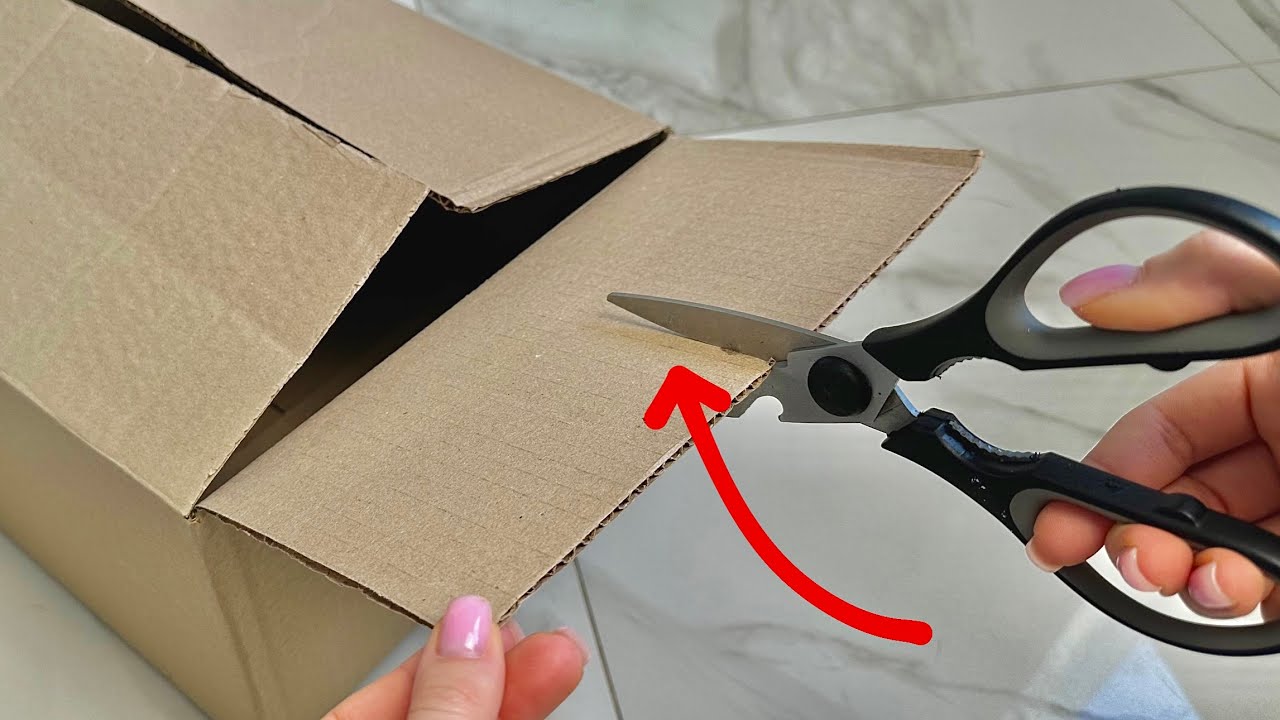 Just make 4 cuts on a cardboard box 🔥 (Best trick of the century) - YouTube
