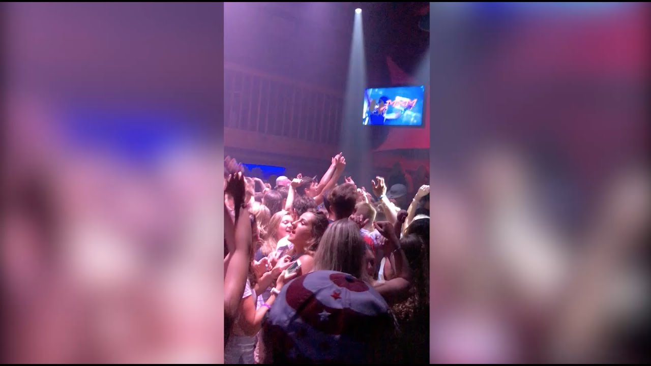 CRAZY HOUSE PARTY!! - YouTube