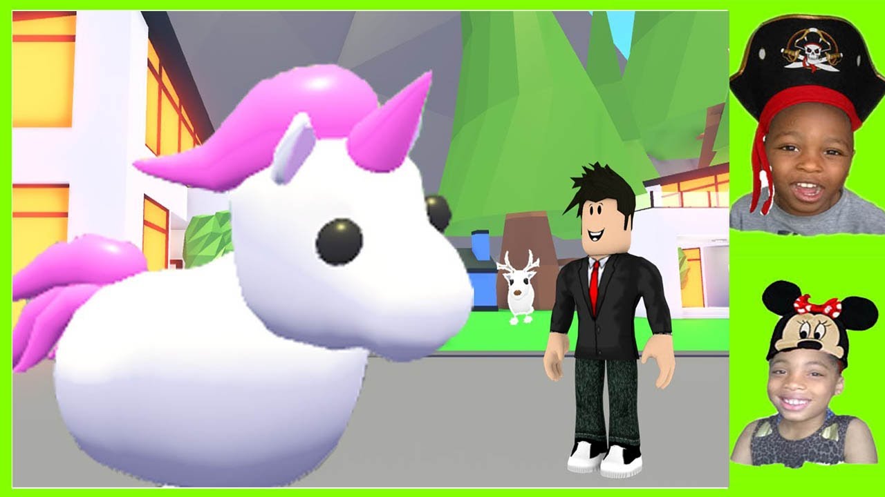Pets Roblox Adopt Me playing with my brother - YouTube