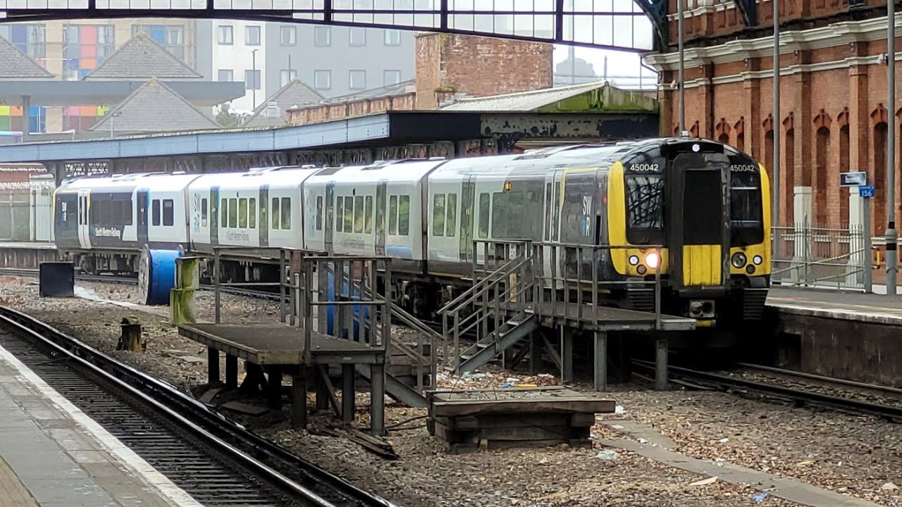 Bournemouth Railway Station With South Western Railway + Cross Country ...