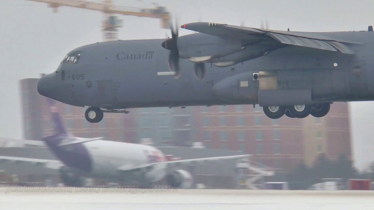 RCAF CC-130J Hercules Landing in Ottawa - YouTube