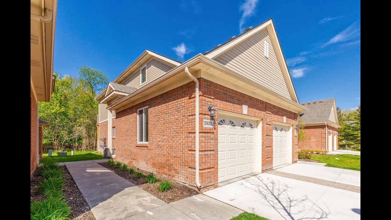 Fantastic WARREN CONDO FOR SALE - YouTube