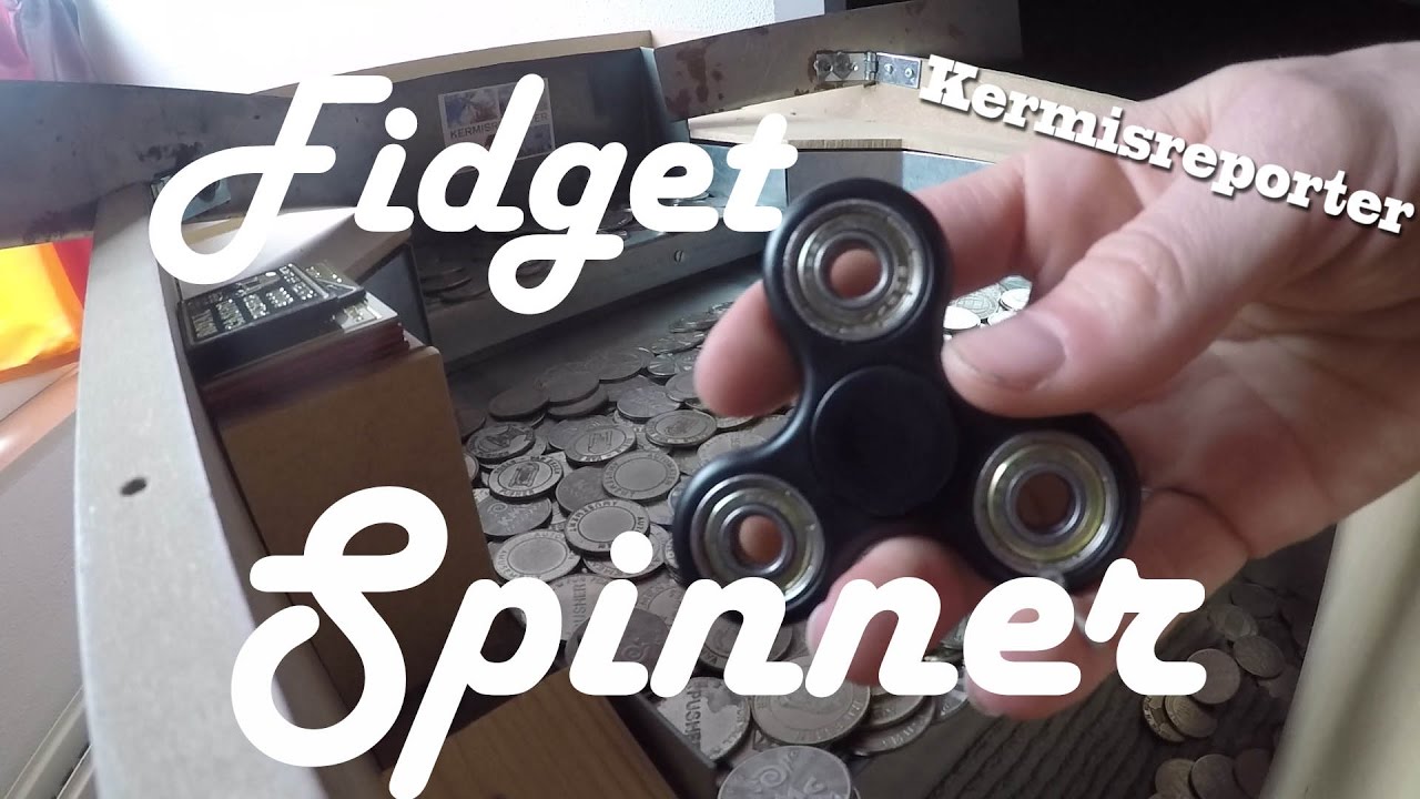 Trying to Win a Fidget Spinner at my home made coin pusher - YouTube
