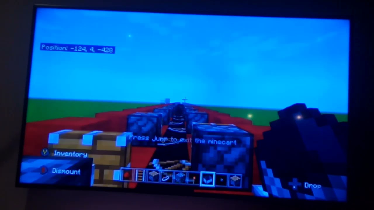 Minecraft piston bolt - YouTube