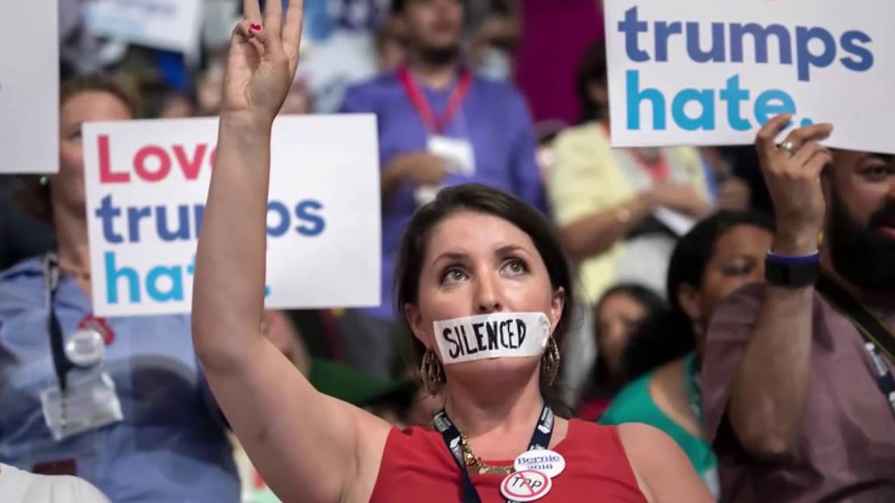 Caught DNC Packs Empty Seats with HIRED ACTORS- vostfr - YouTube