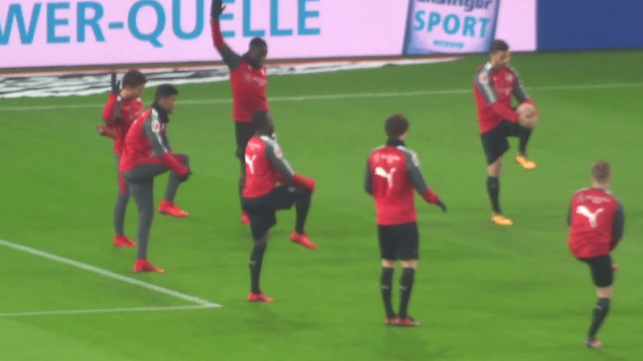 VFB vs. BVB - Aufwärmen VFB (2017 live @ Mercedes-Benz Arena ...