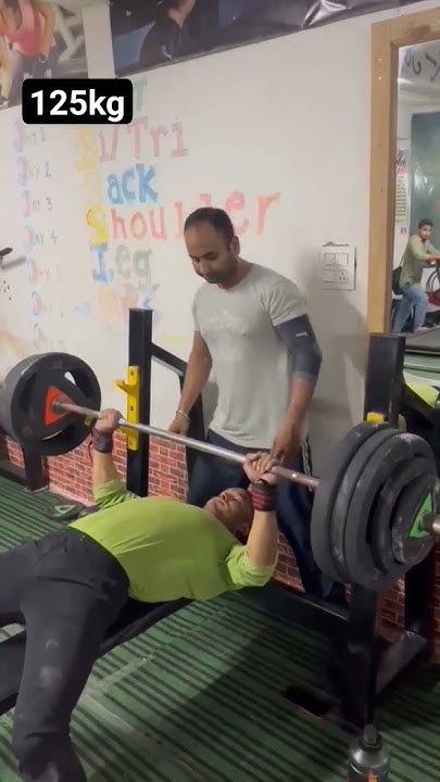 125kg raw bench press 💯🦁 #shorts #youtubeshorts - YouTube