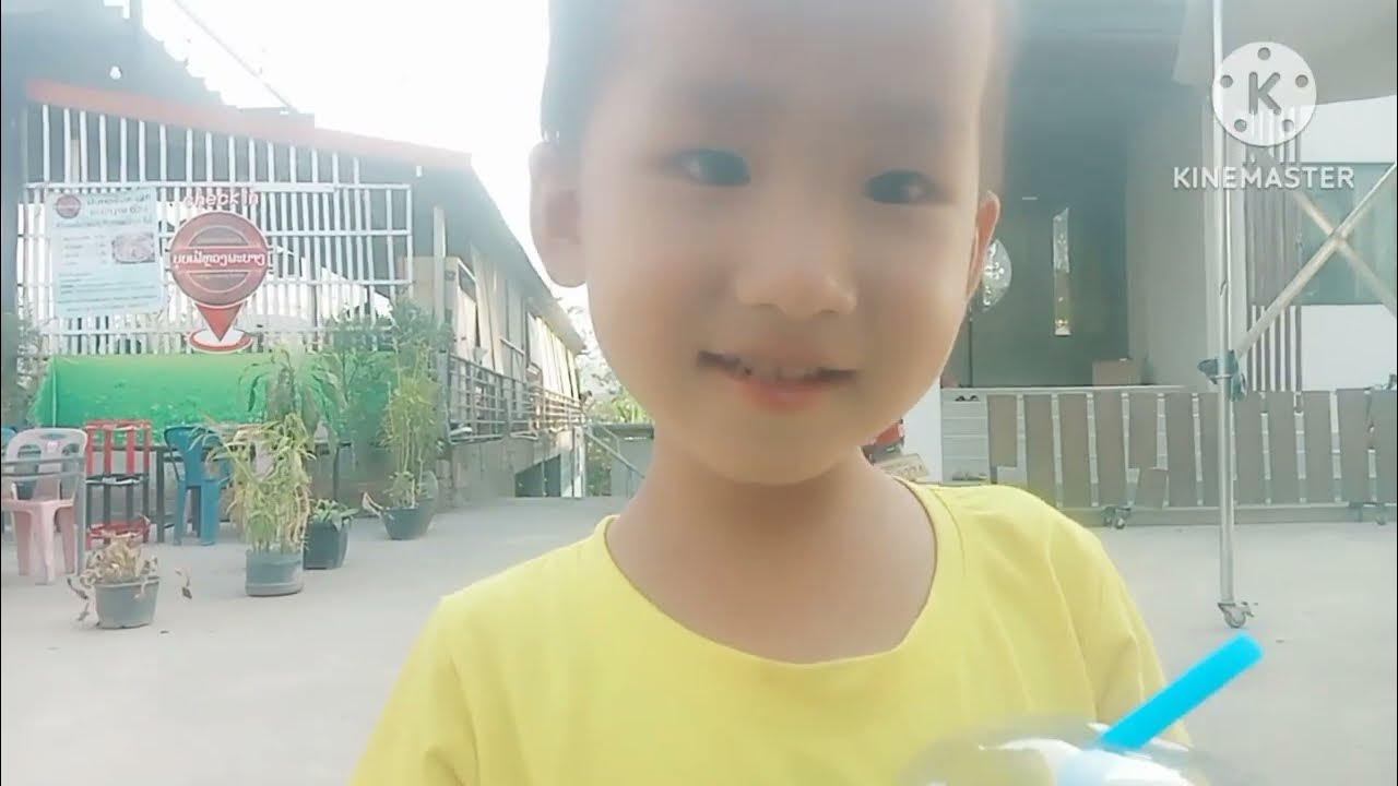 Hnub no coj 2 tug me nyuam peb mus noj khoom thiab mus ncig ua si nawb - YouTube