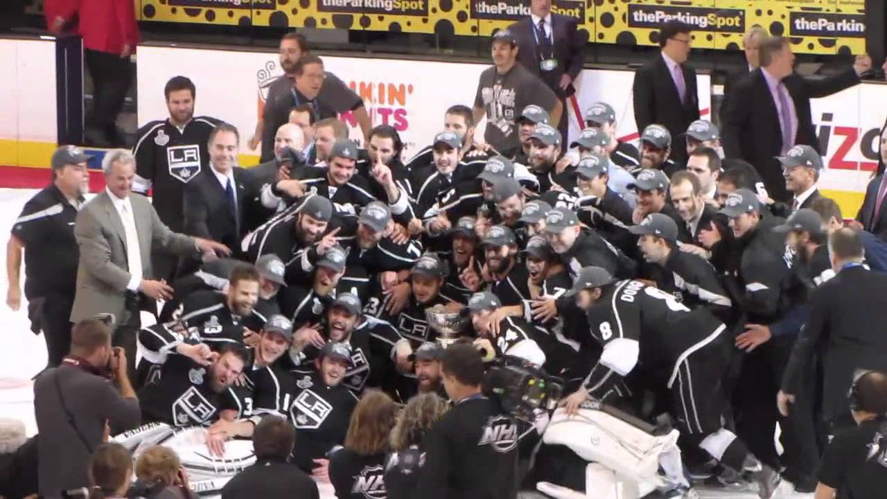 2012 SCF Game 6 - Los Angeles Kings, Stanley Cup Team Photo - YouTube