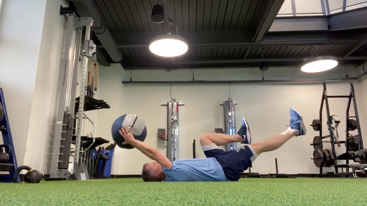 Med ball deadbug - YouTube