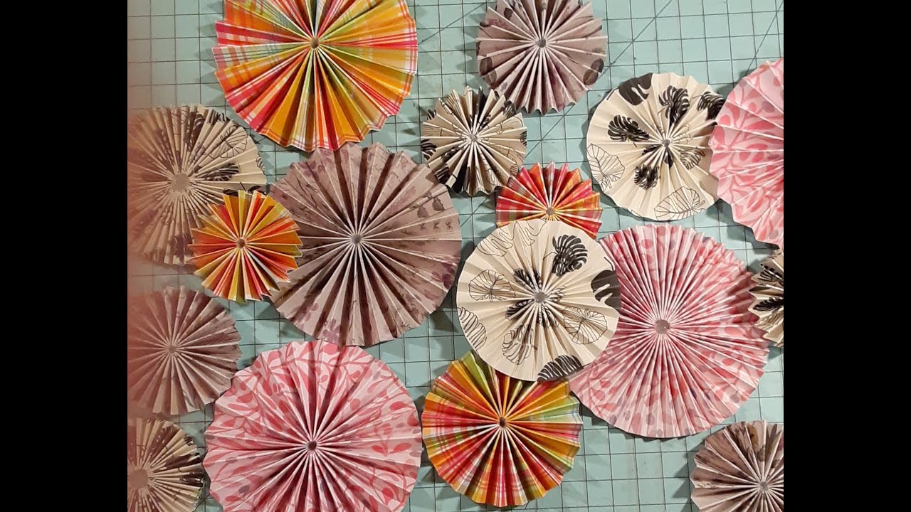 How to make a paper rosette with or without a scoring board - YouTube