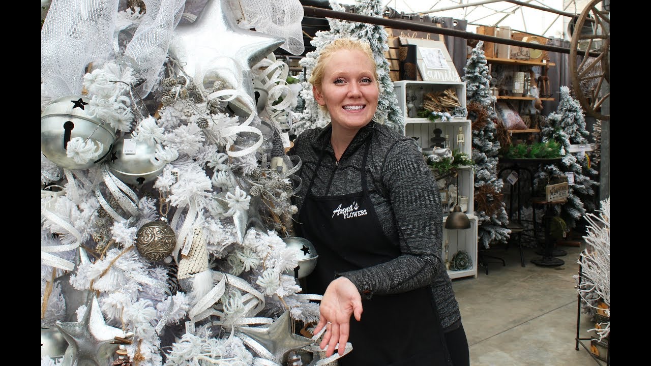 Tree Decorating 101 - YouTube