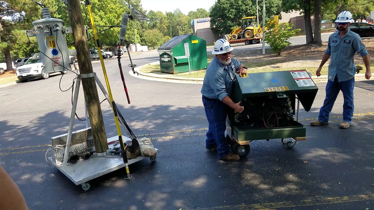 PWC linemen show how they operate Fayetteville 10-2-19 - YouTube