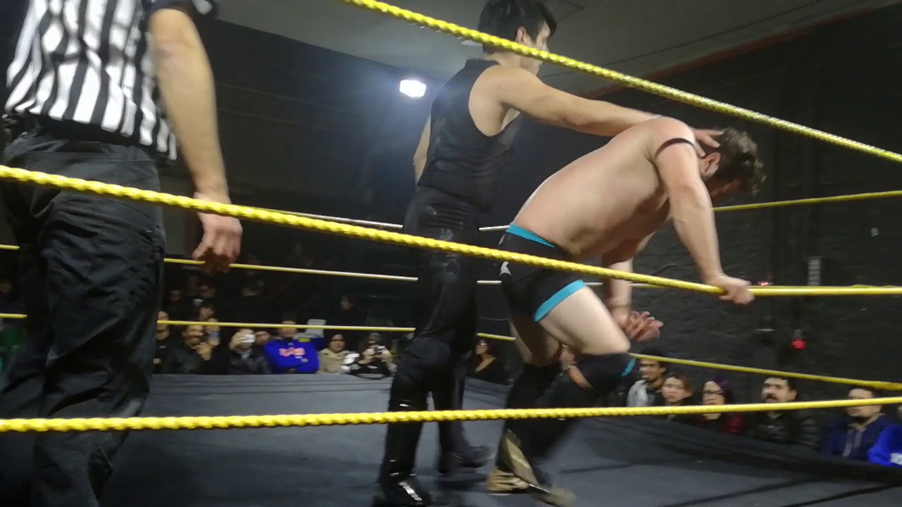 XL vs Taylor Wolf - YouTube