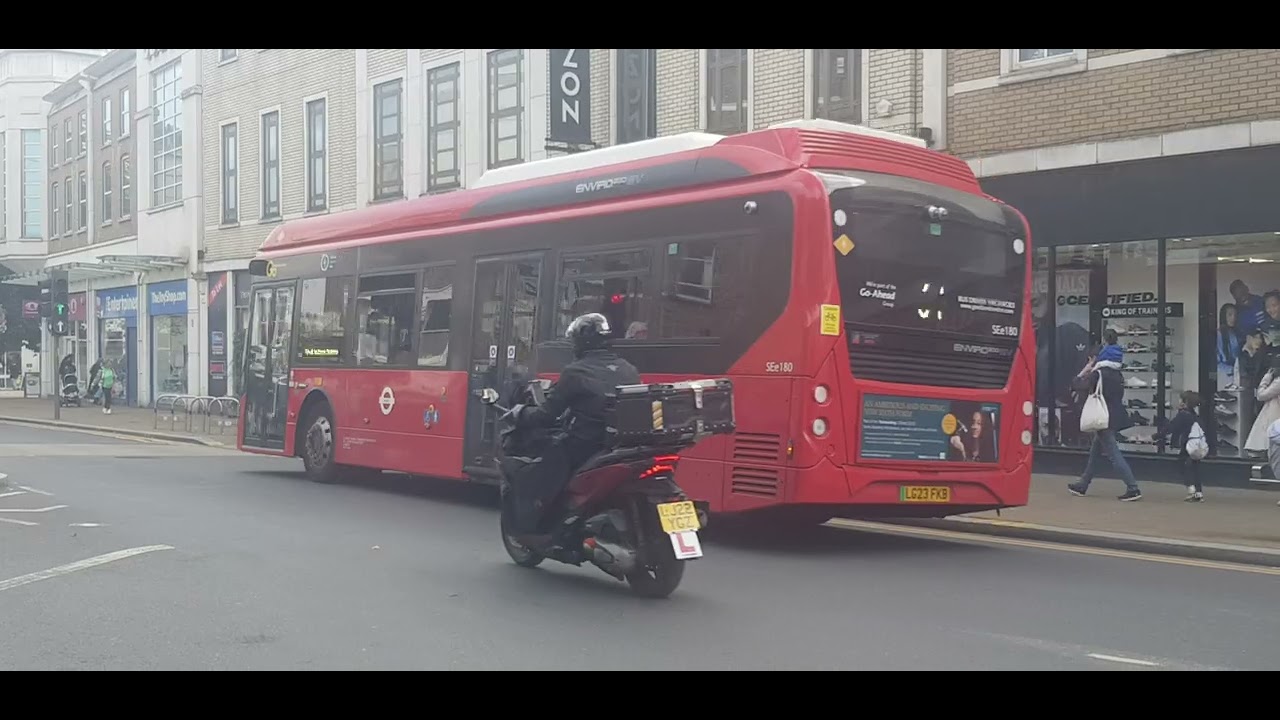 Here is the 64 bus in Wimbledon Sunday 24 September 2023 - YouTube