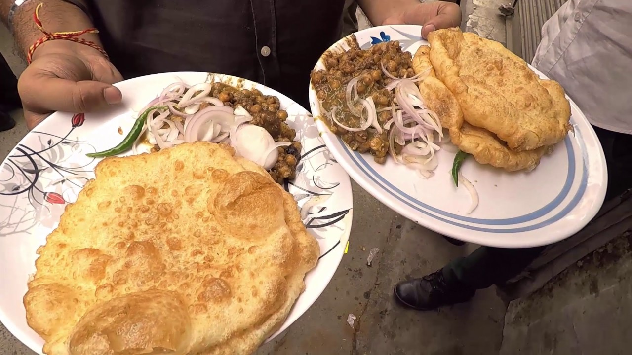 Chole Bhature | Chache Di Hatti | Big Foodie Riders - Episode : 8 - YouTube